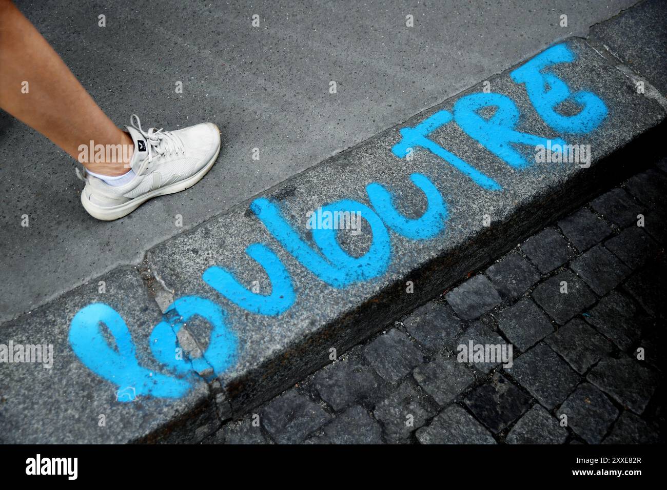 Graffiti on the sidewalk - Paris - France Stock Photo - Alamy