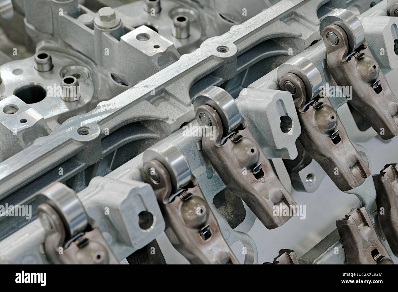 Cylinder head of an internal combustion engine with the cover removed ...