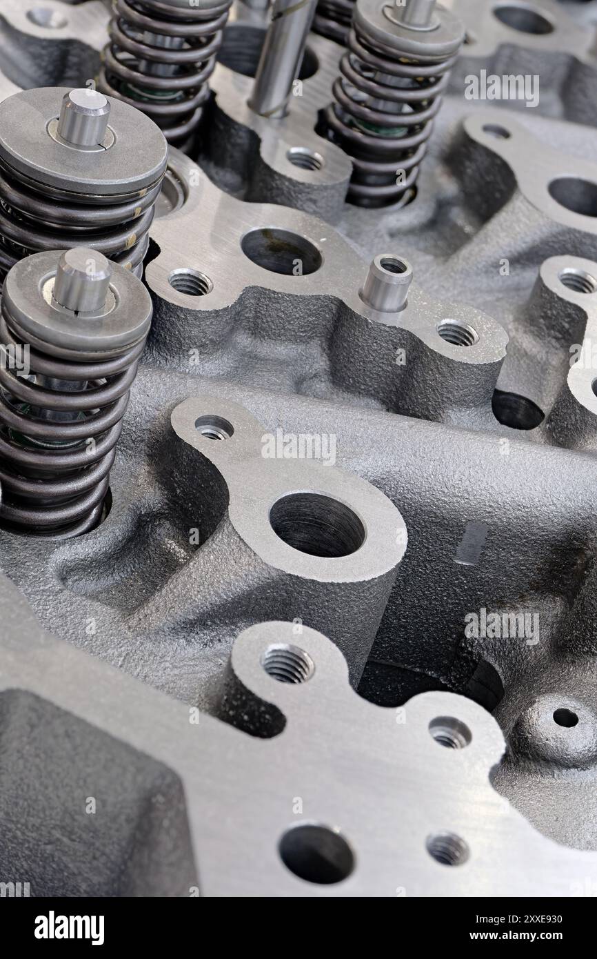 Cylinder head of an internal combustion engine with the cover removed ...
