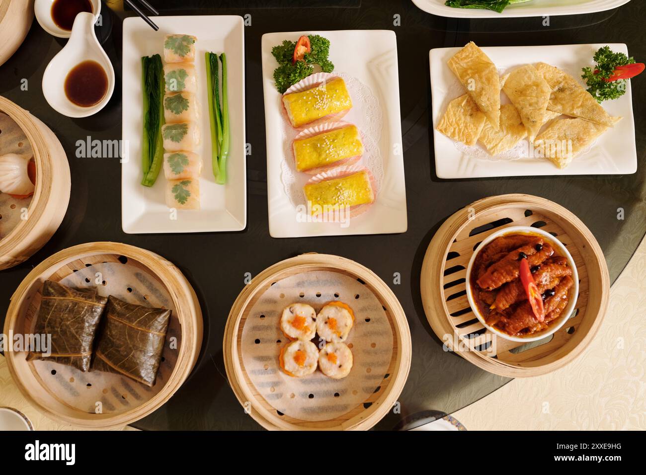 Chinese Food Serving In The Restaurant Stock Photo - Alamy