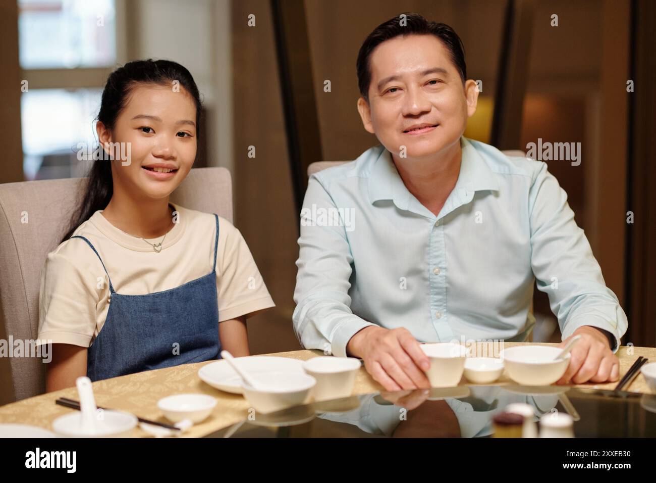 Dad And Daughter In The Restaurant Stock Photo - Alamy