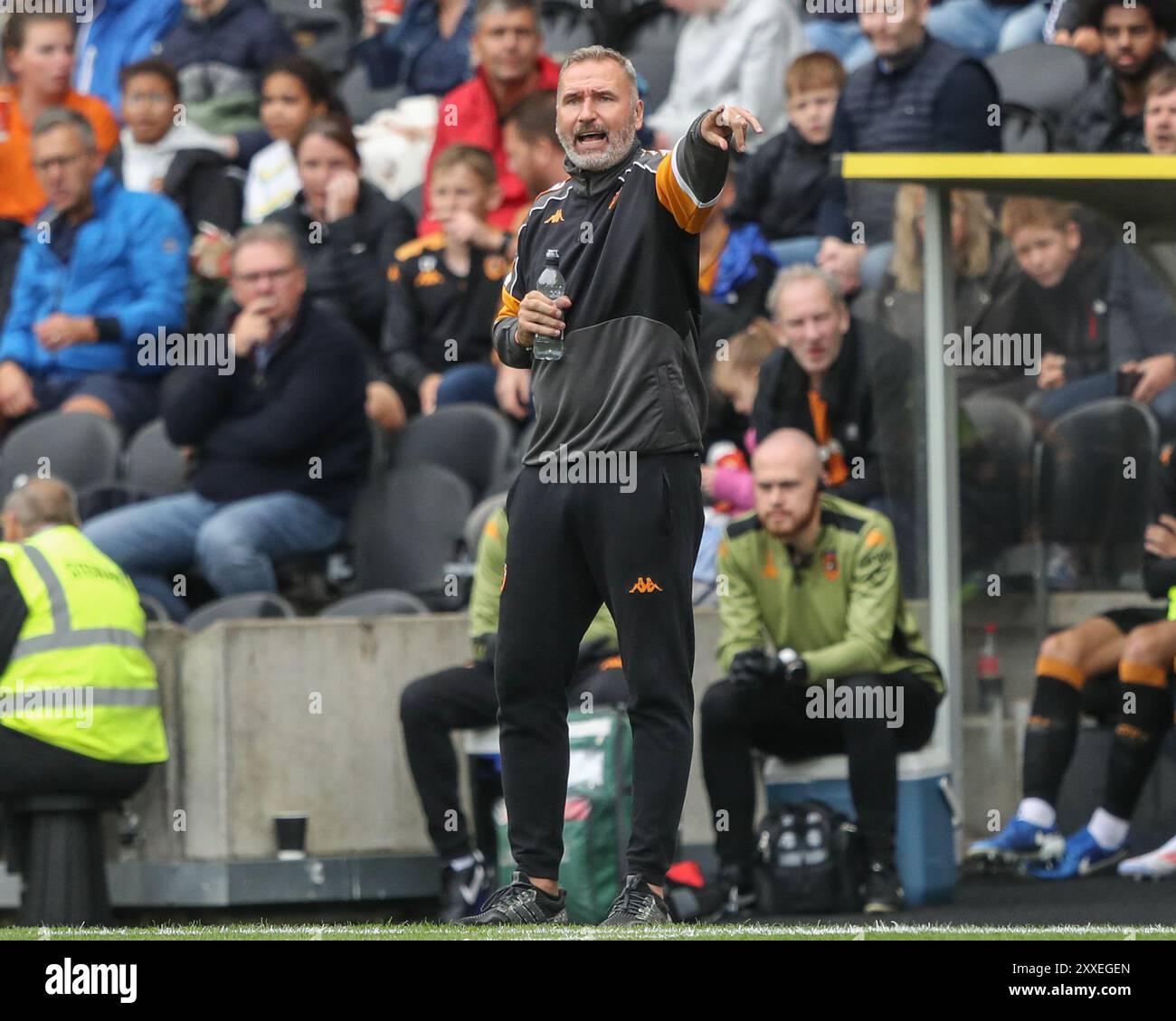 Tim Walter manager of Hull City gives his team instructions during the ...