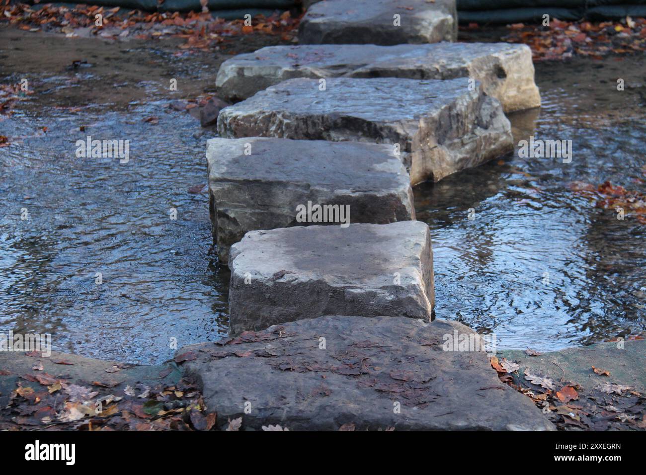 Large stepping stones hi-res stock photography and images - Alamy