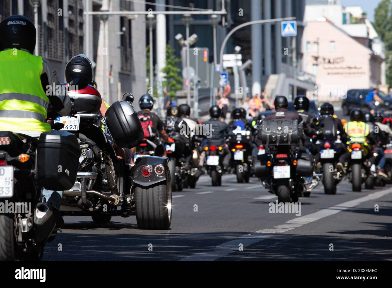 Offenem visir hi-res stock photography and images - Alamy