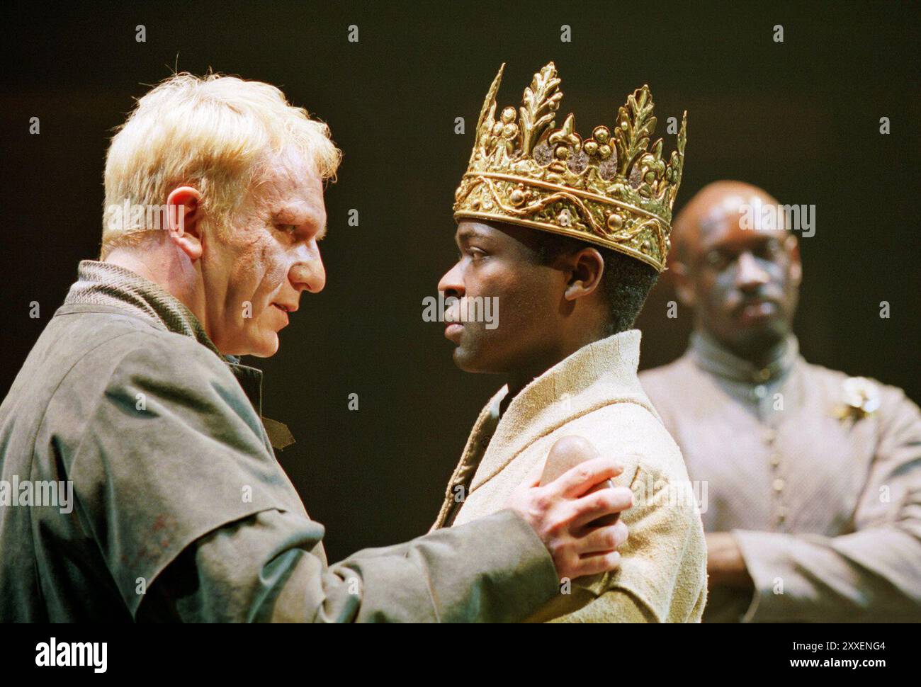 l-r: Clive Wood (Richard Plantagenet), David Oyelowo (King Henry VI ...