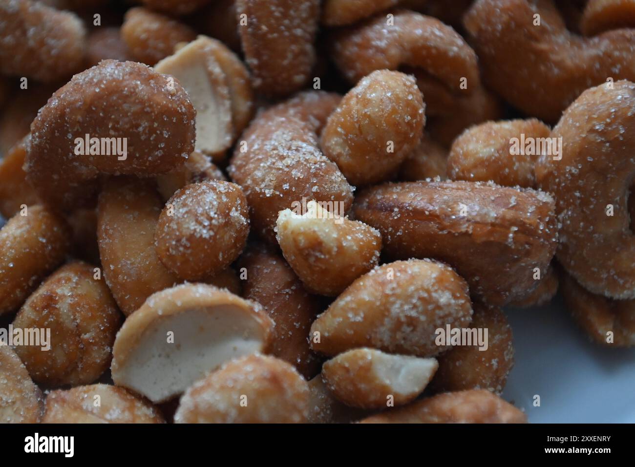 Cashew nuts images hi-res stock photography and images - Alamy