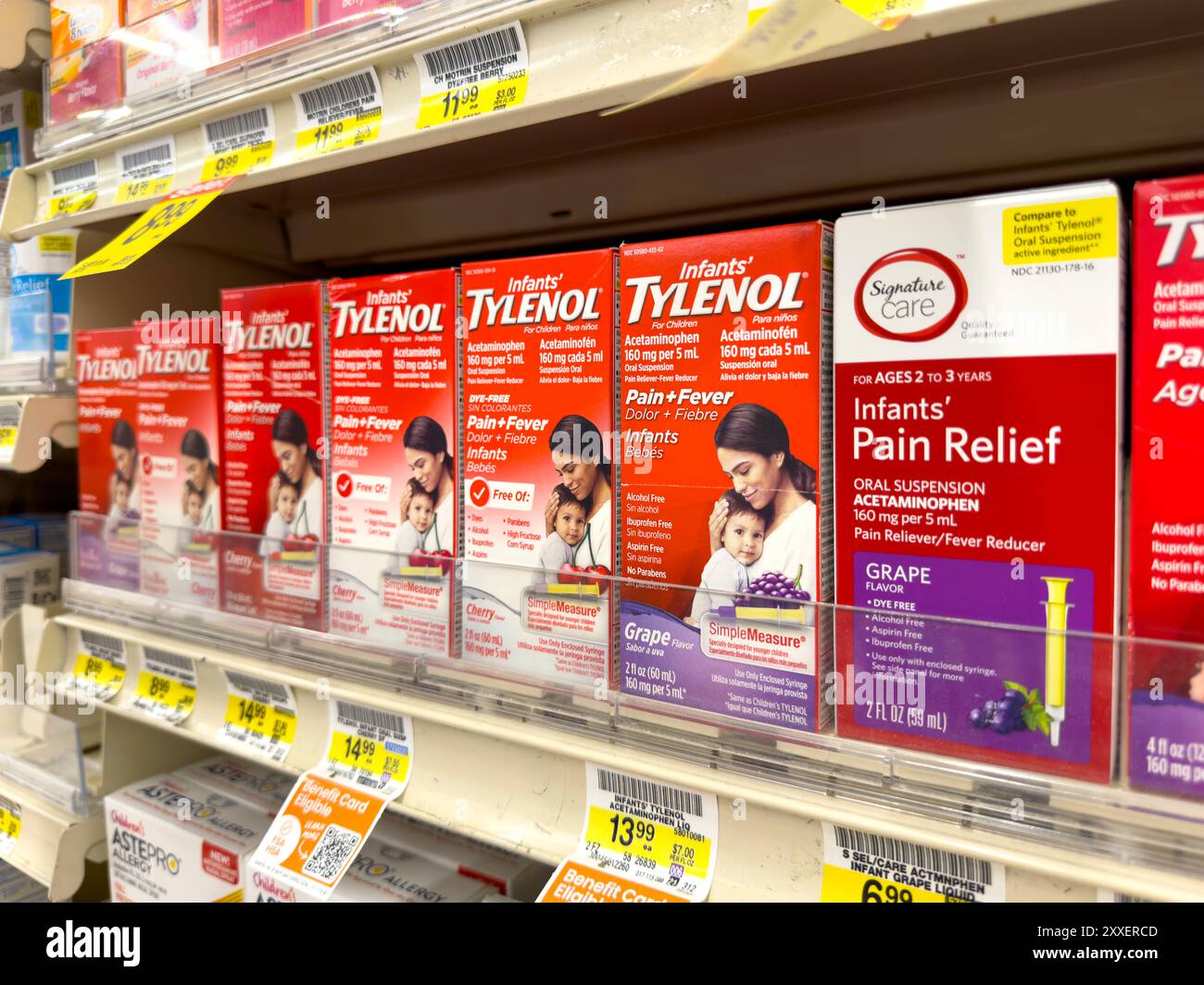 Acetaminophen store hi-res stock photography and images - Alamy