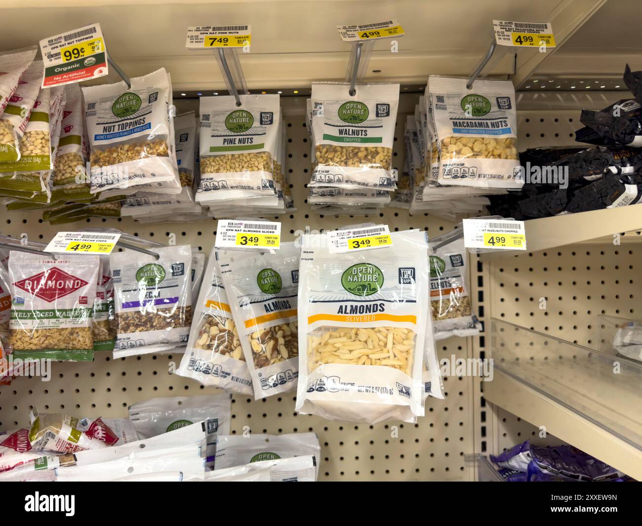 Nuts packages hi-res stock photography and images - Alamy
