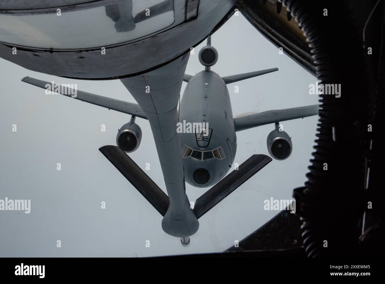 A KC-10 Extender assigned to Joint Base McGuire-Dix-Lakehurst New ...