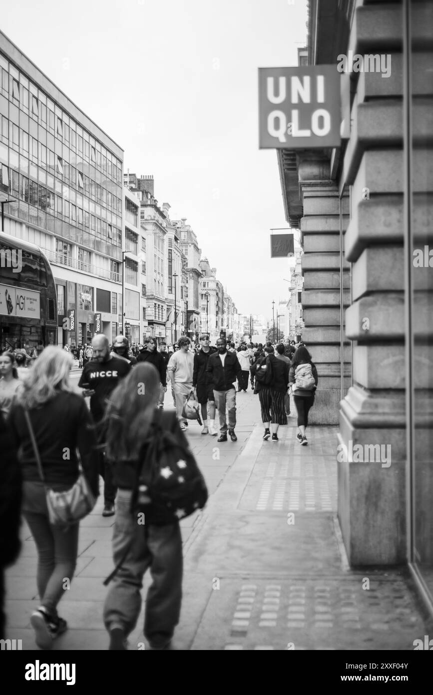 Street scenes from london Black and White Stock Photos & Images - Alamy