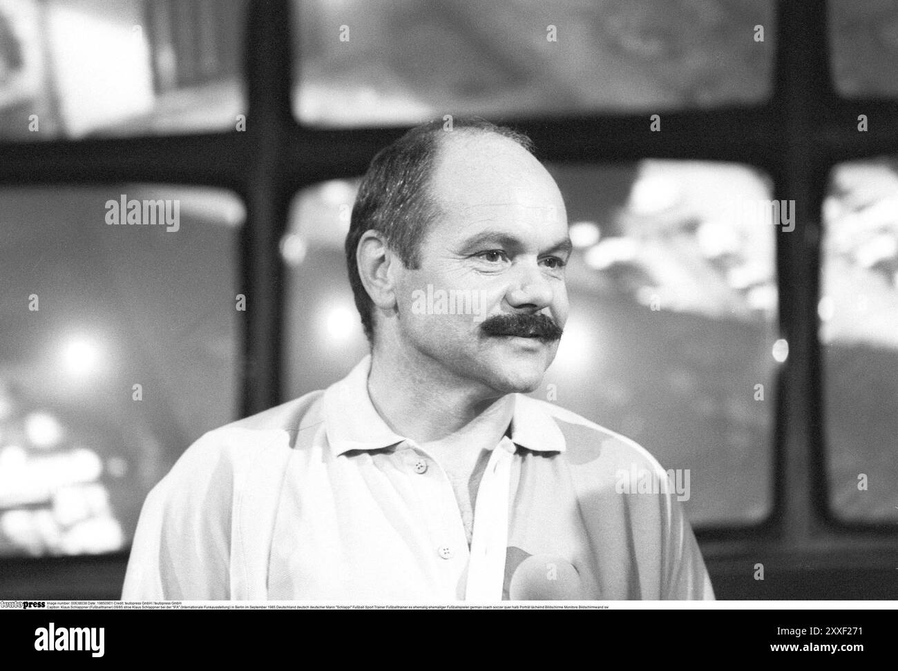 Bildschirmwand hi-res stock photography and images - Alamy