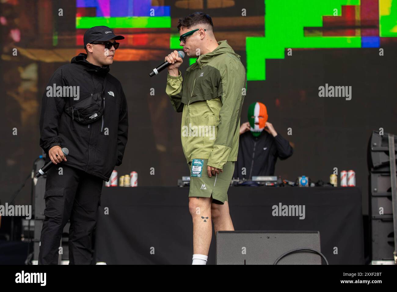 Mo chara on stage hi-res stock photography and images - Alamy