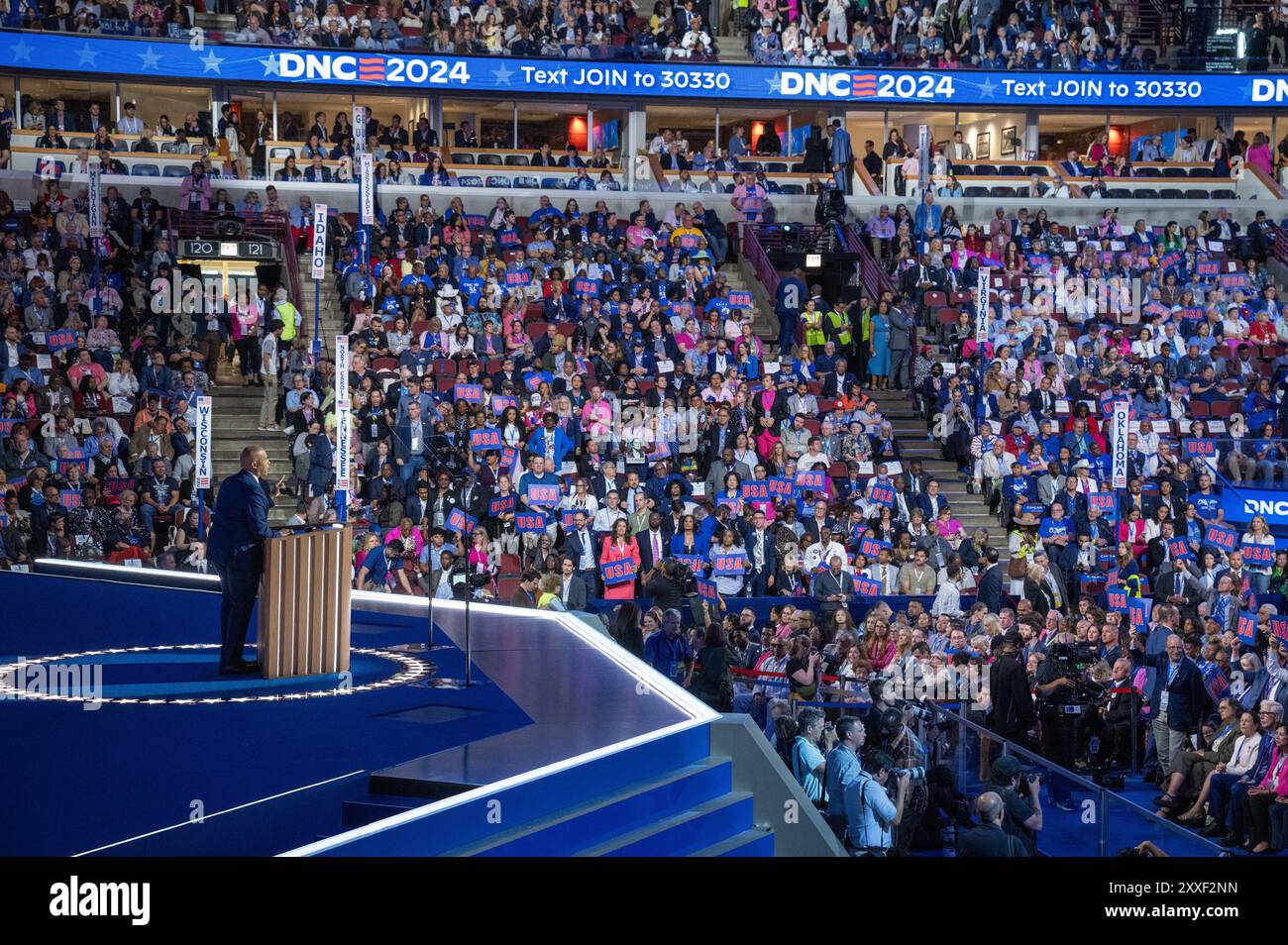 Chicago, Illinois USA - 08-21-2024: Democratic National Convention ...