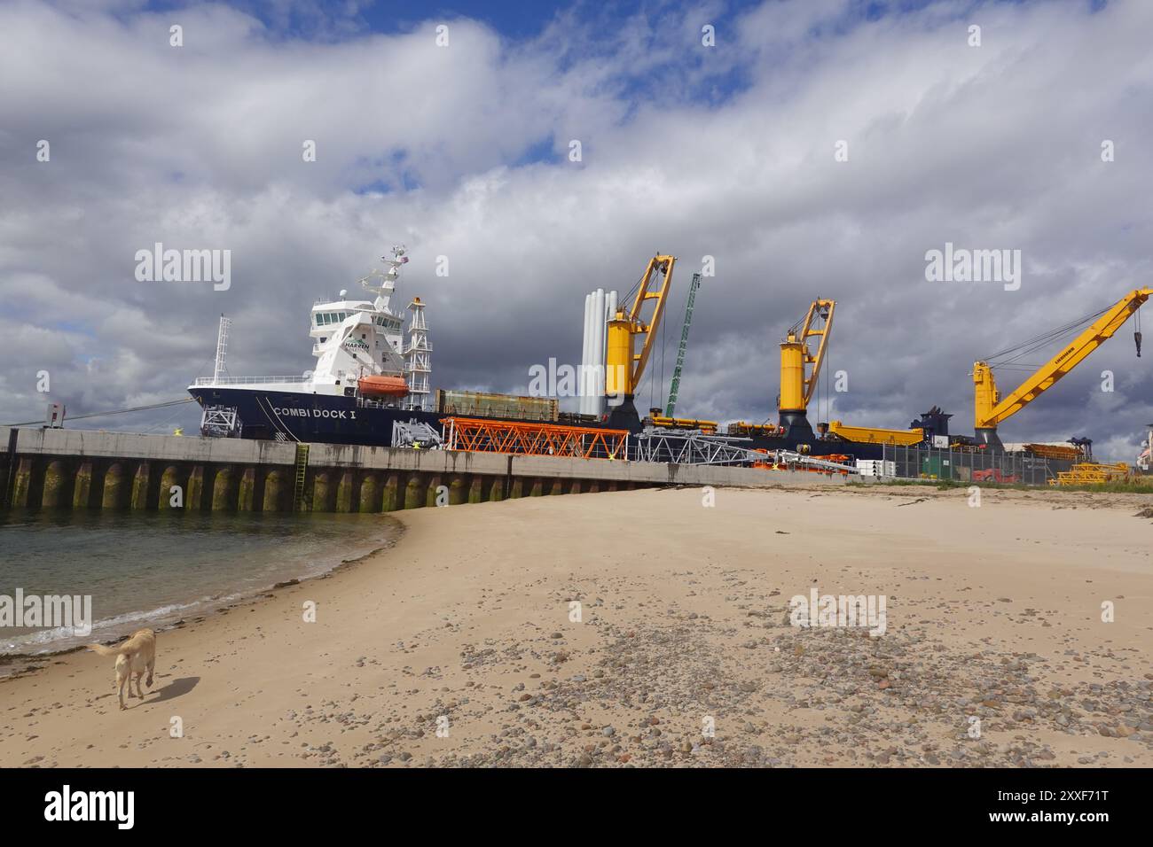Combi carrier hi-res stock photography and images - Alamy