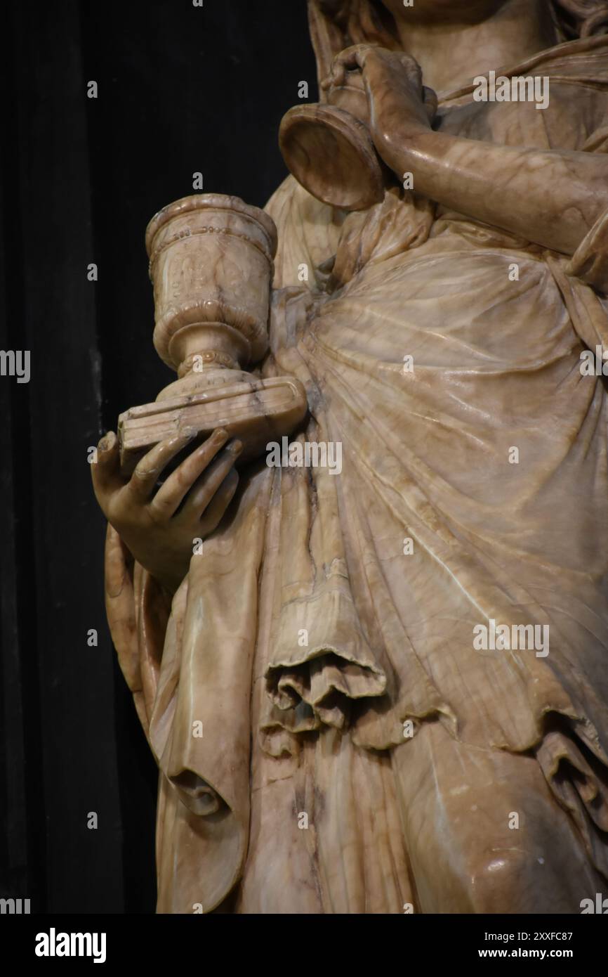 La collégiale Sainte-Waudru de Mons est un édifice religieux catholique ...