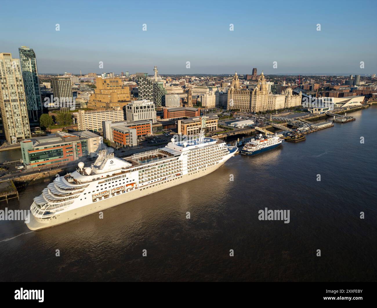 Ms silver moon hi-res stock photography and images - Alamy