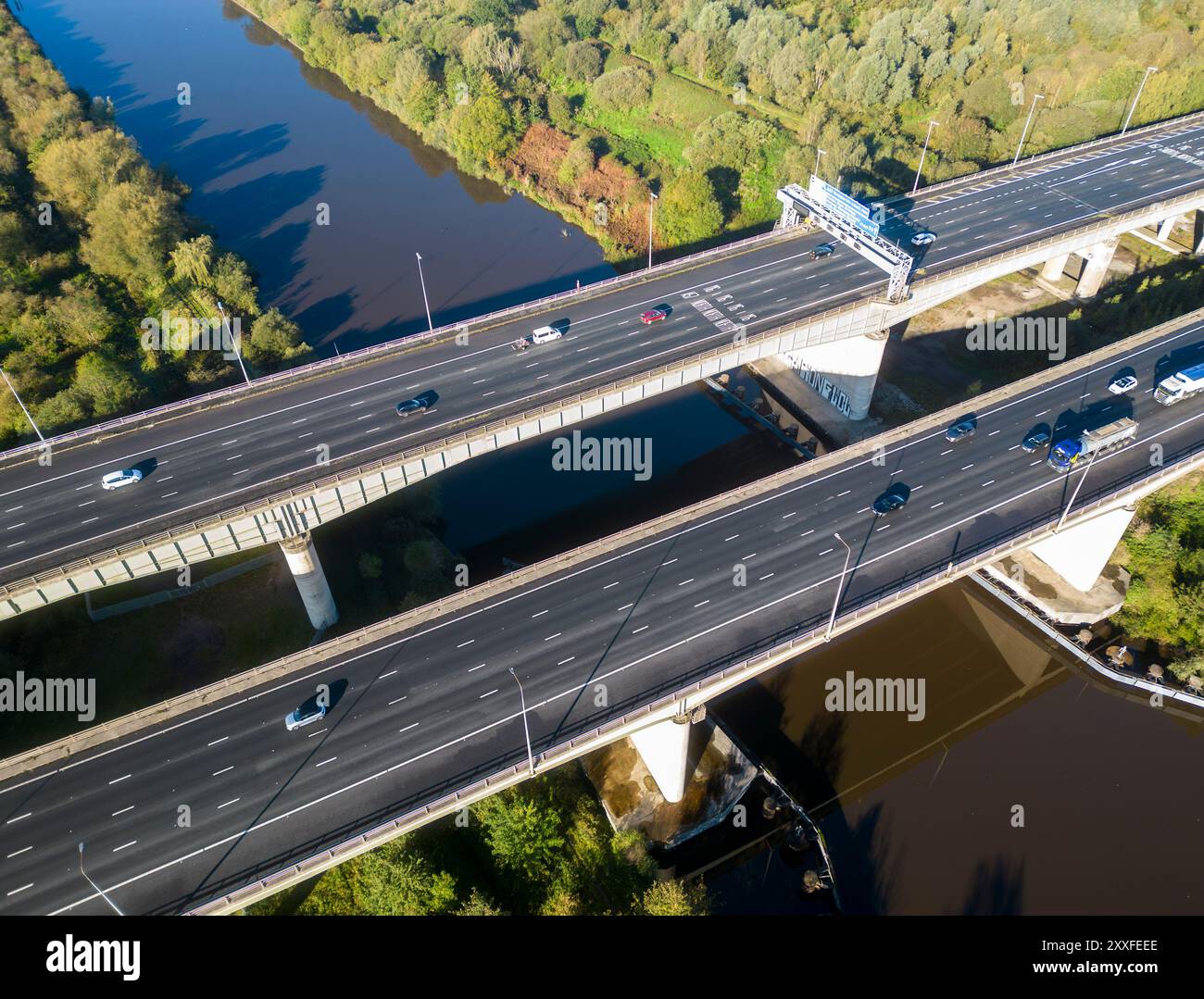 Thelwall Viaduct, M6 motorway at Lymm, Warrington, Cheshire, England ...