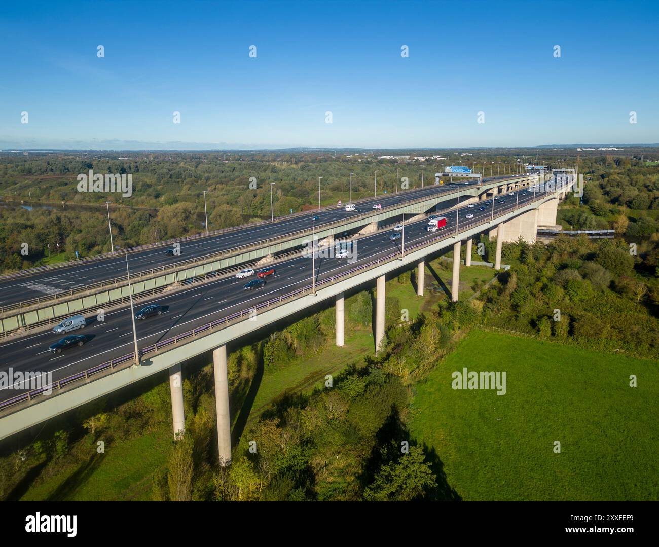 Thelwall Viaduct, M6 motorway at Lymm, Warrington, Cheshire, England, establishing view Stock ...