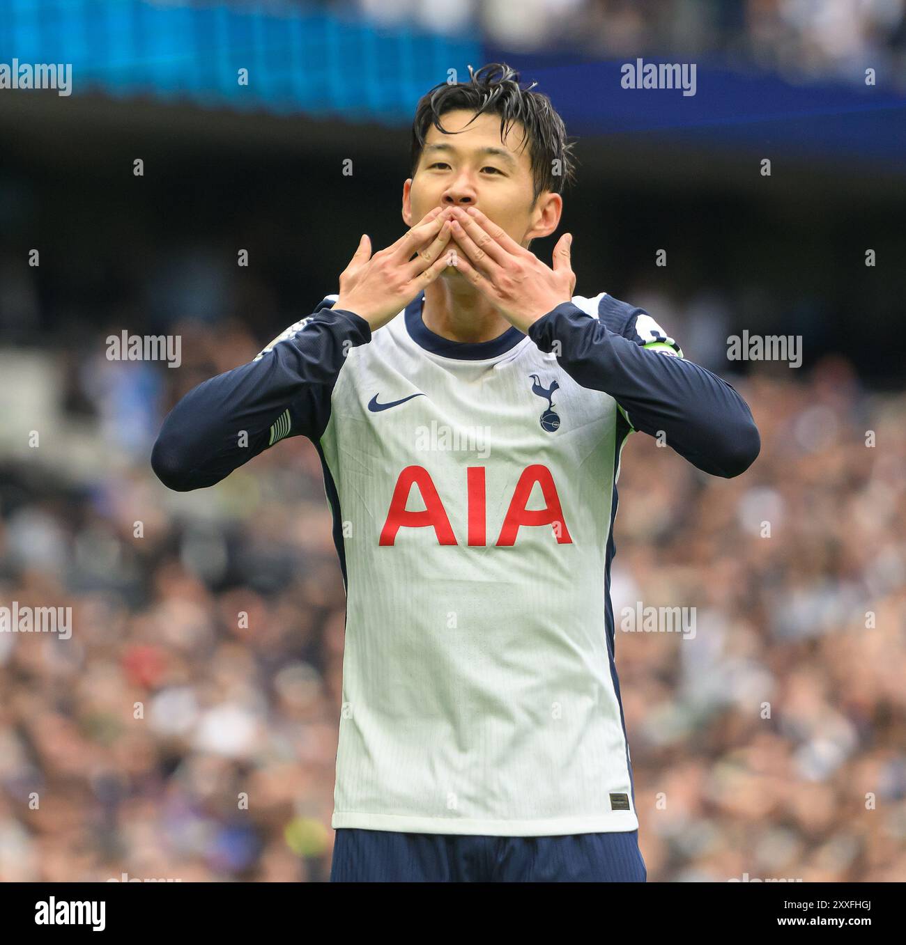 Son tottenham goal hi-res stock photography and images - Alamy