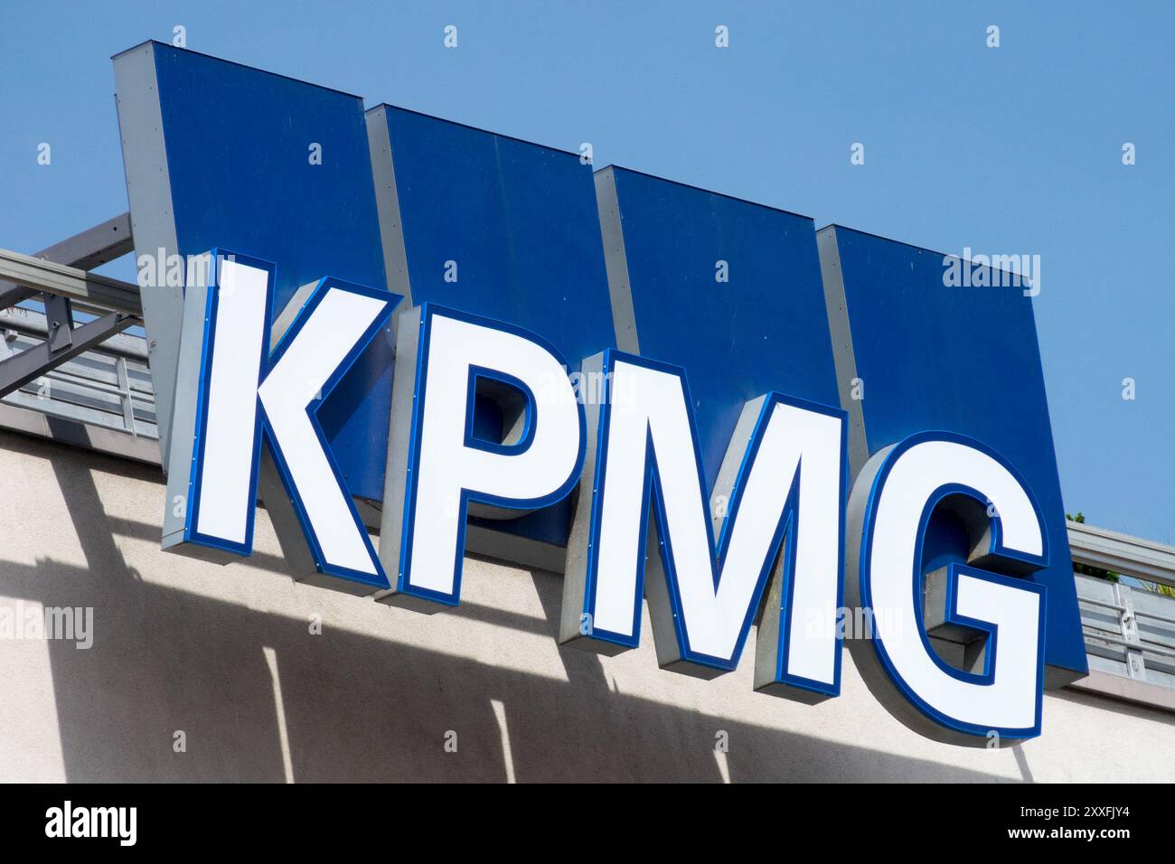 KPMG Logo Sign On Building Stock Photo - Alamy