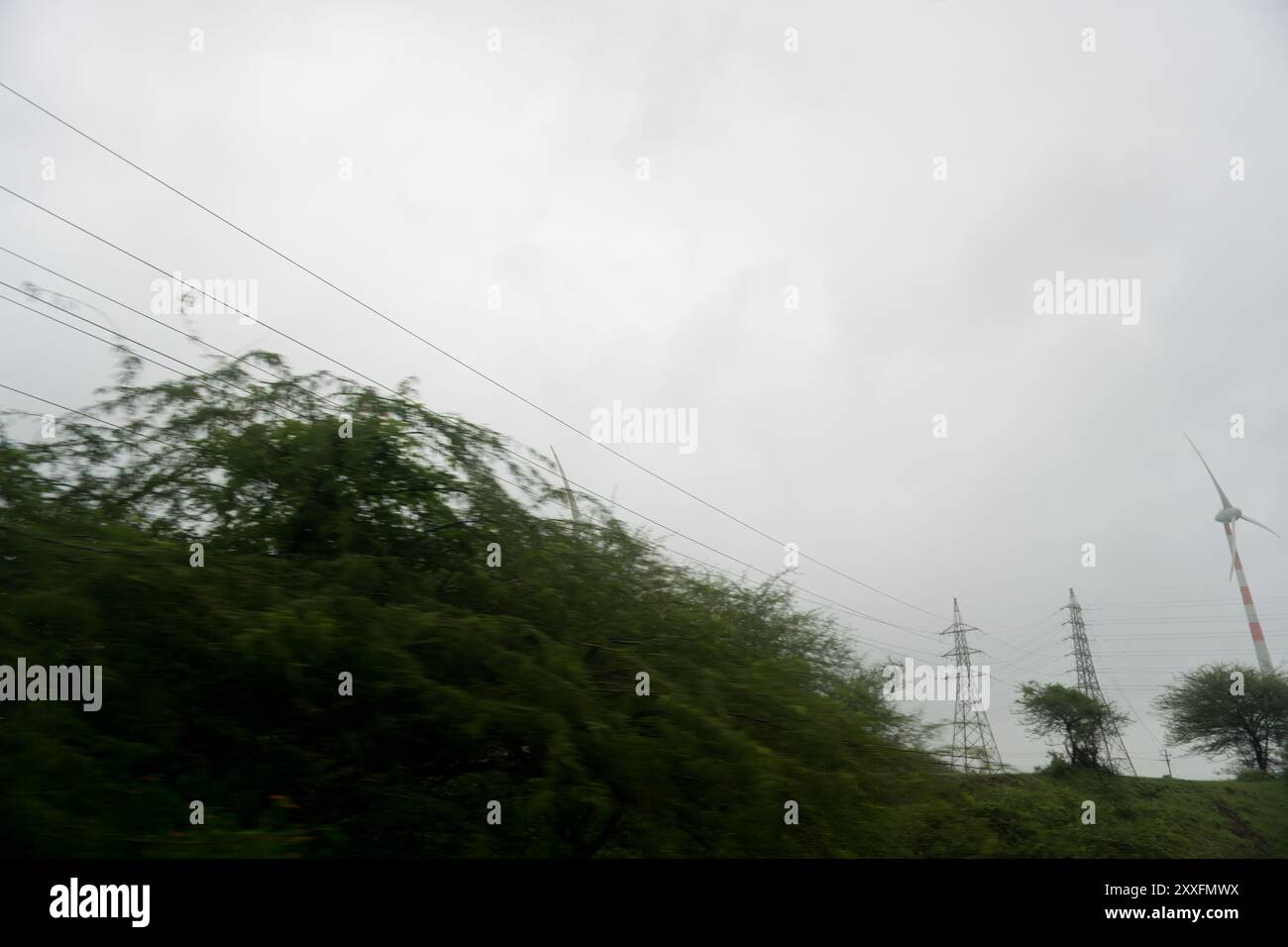 Power lines under overcast hi-res stock photography and images - Alamy