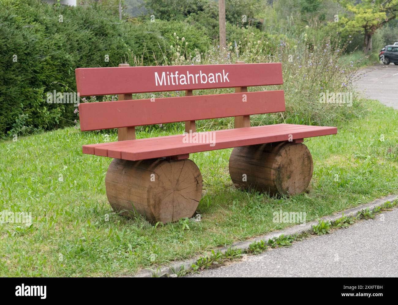 Bench along side road hi-res stock photography and images - Alamy
