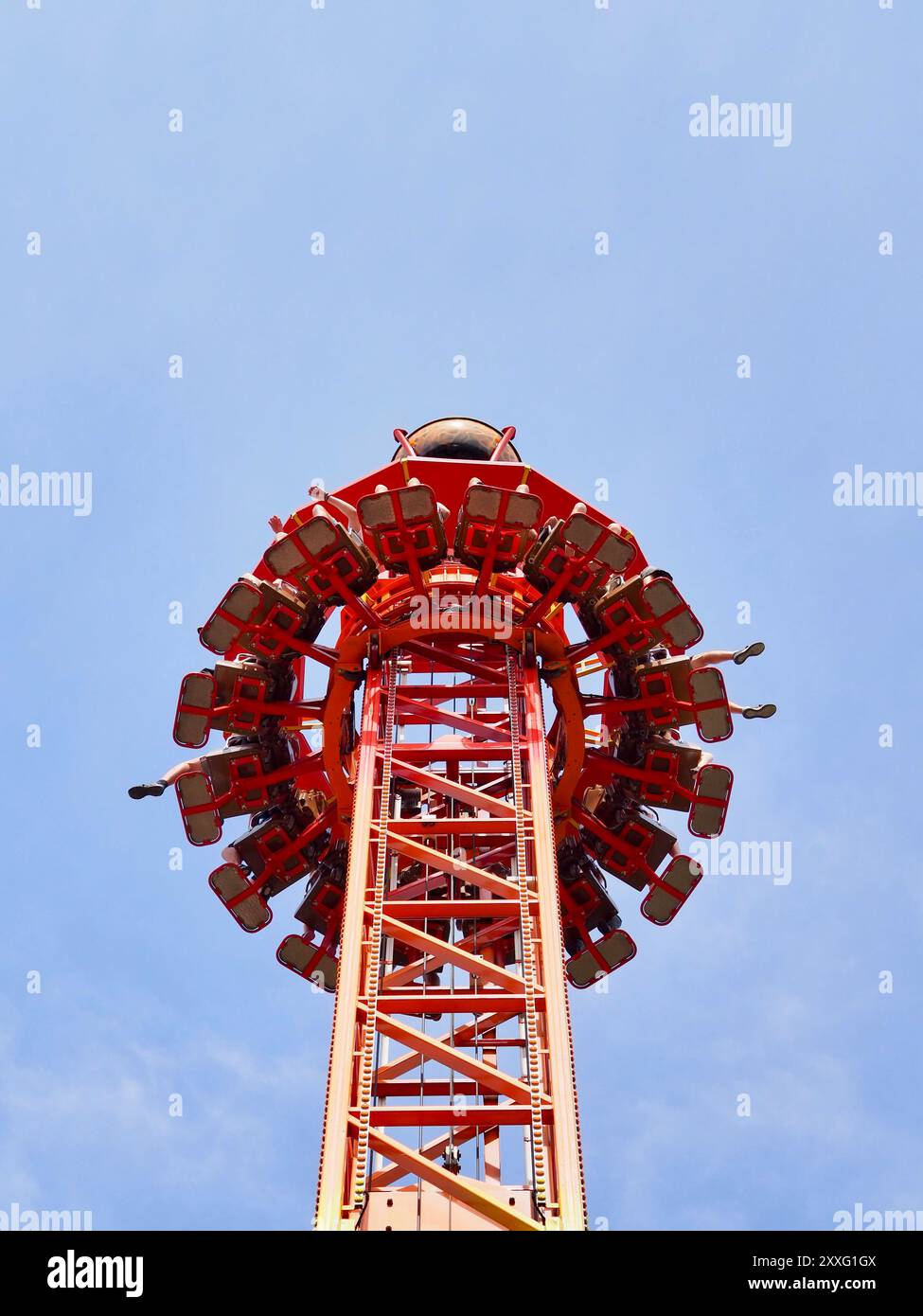 People falling from the sky hi-res stock photography and images - Alamy