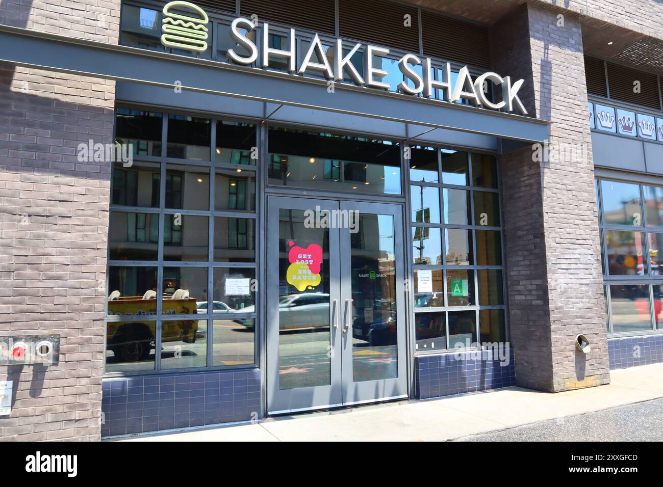 Shake Shack fast food restaurant Stock Photo - Alamy
