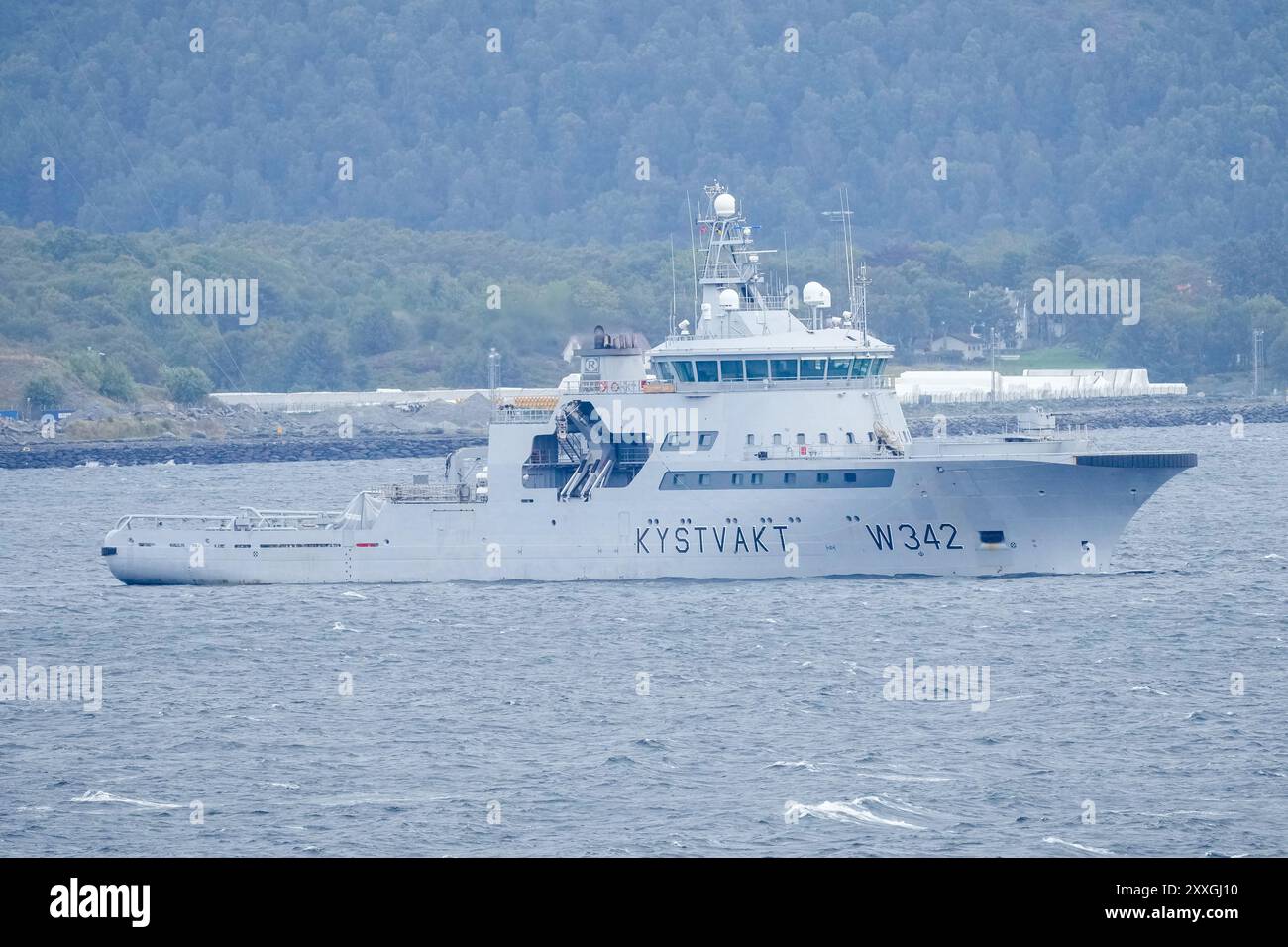 Tysvaer 20240824. The coastguard ship KV Sortland is on hand when ...