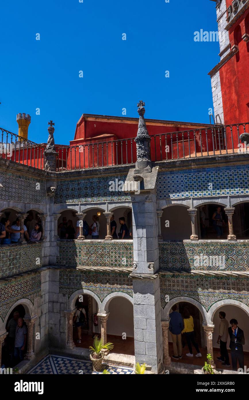 Sintra courtyard of the royal palace hi-res stock photography and ...