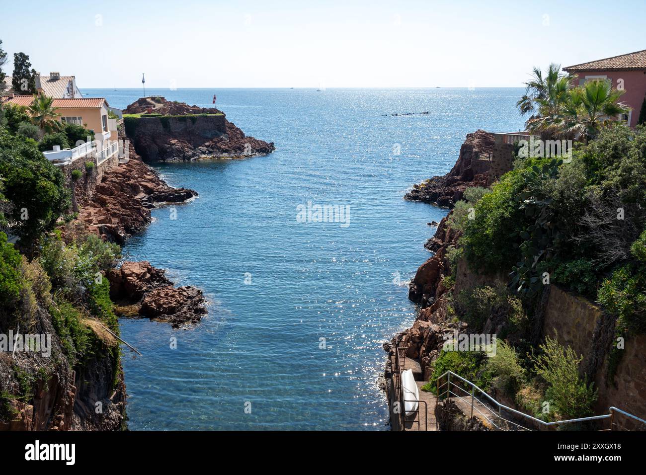 Views along Corniche d’Or or Corniche de l’Esterel beautiful coastal ...