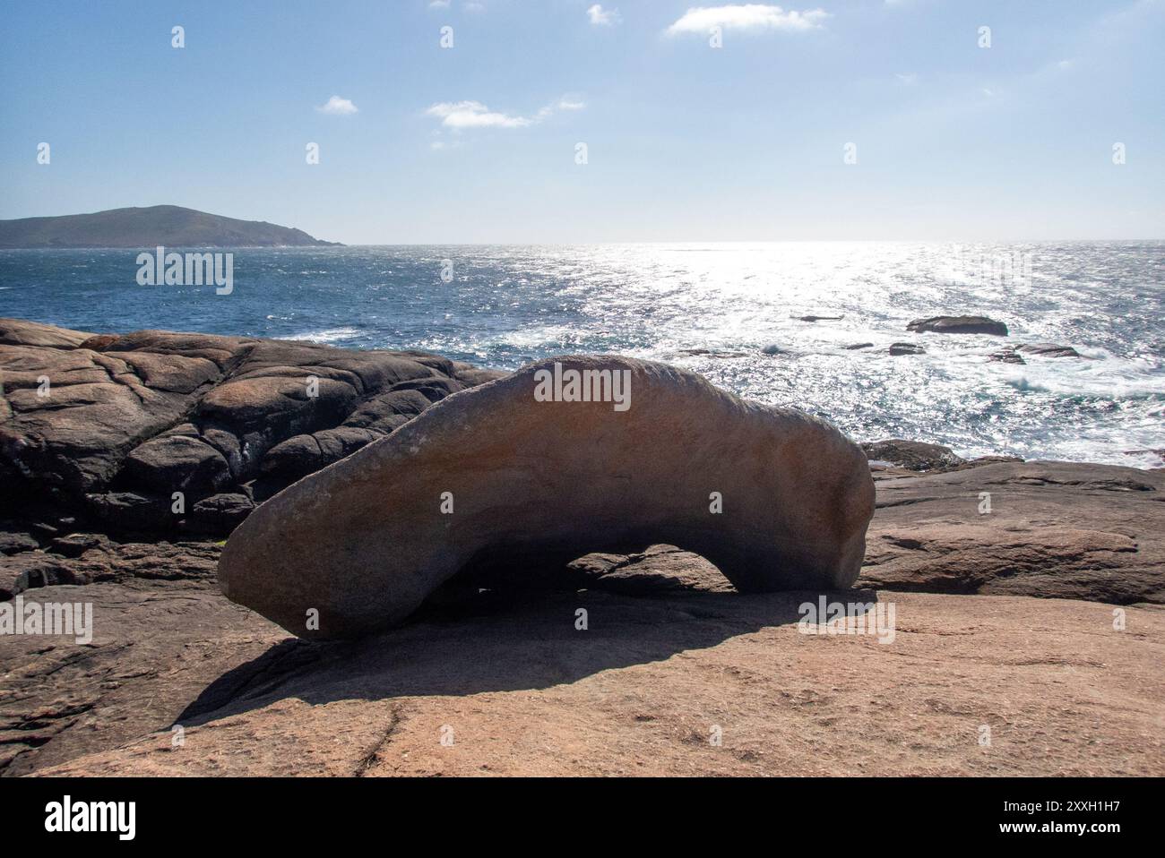 The so called kidney stone, Pedra dos Cadrís, a peculiar rock on the ...