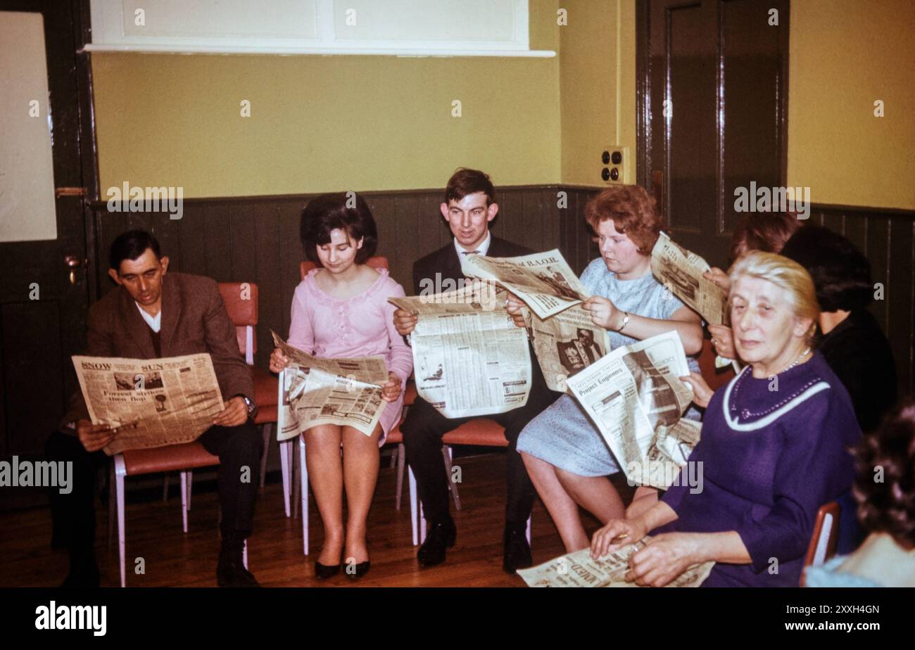 1960s reading hi-res stock photography and images - Alamy