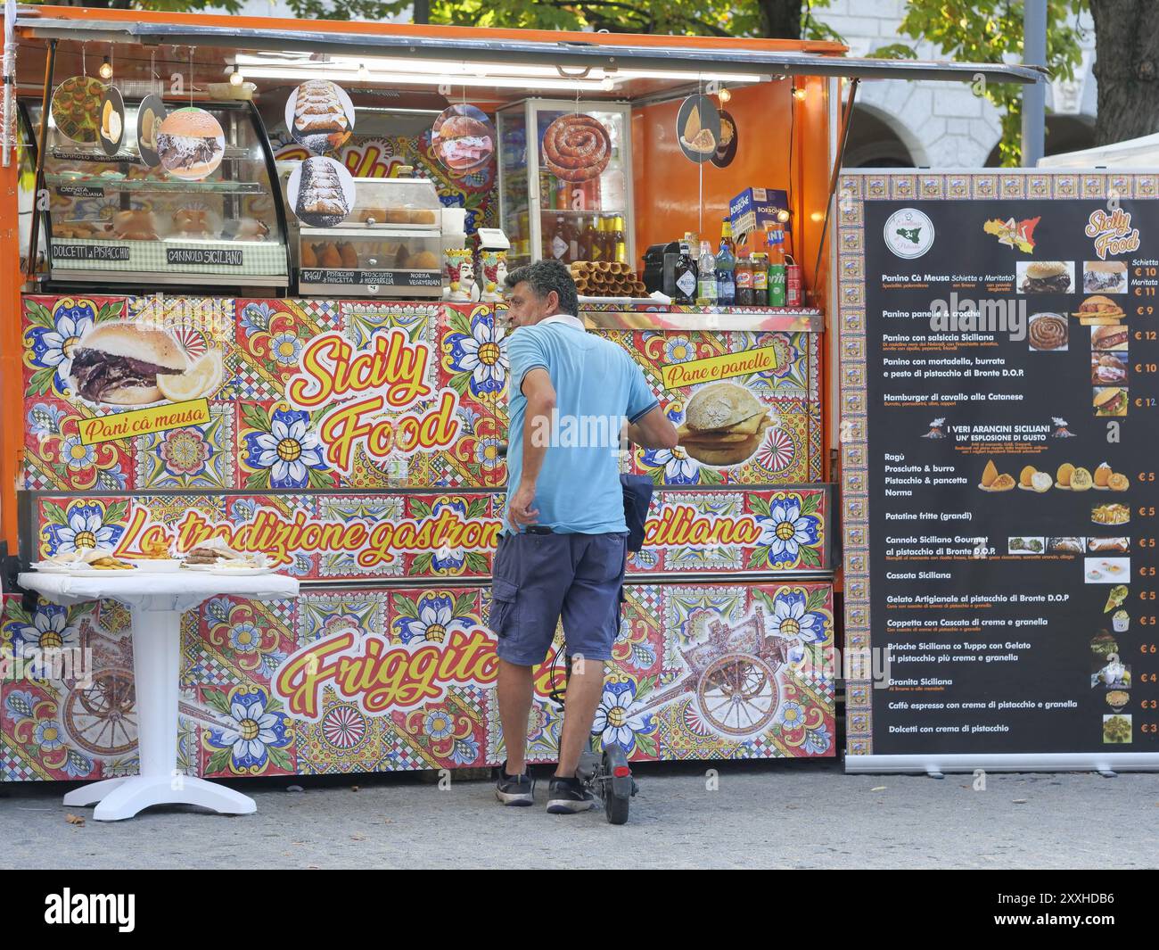 Street food weekend in the center of Bergamo with traditional foods and ...
