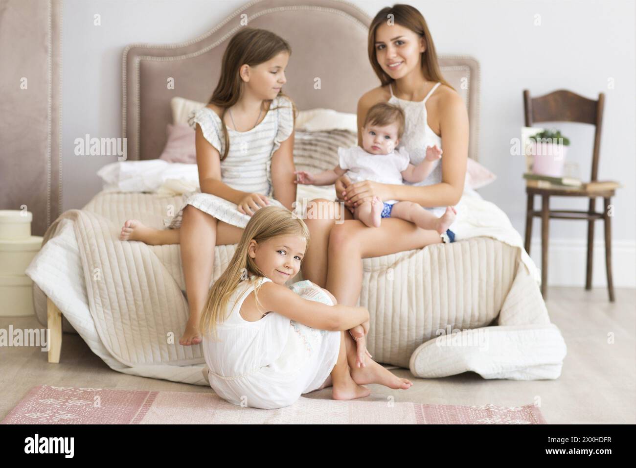 Four sisters concept hi-res stock photography and images - Alamy