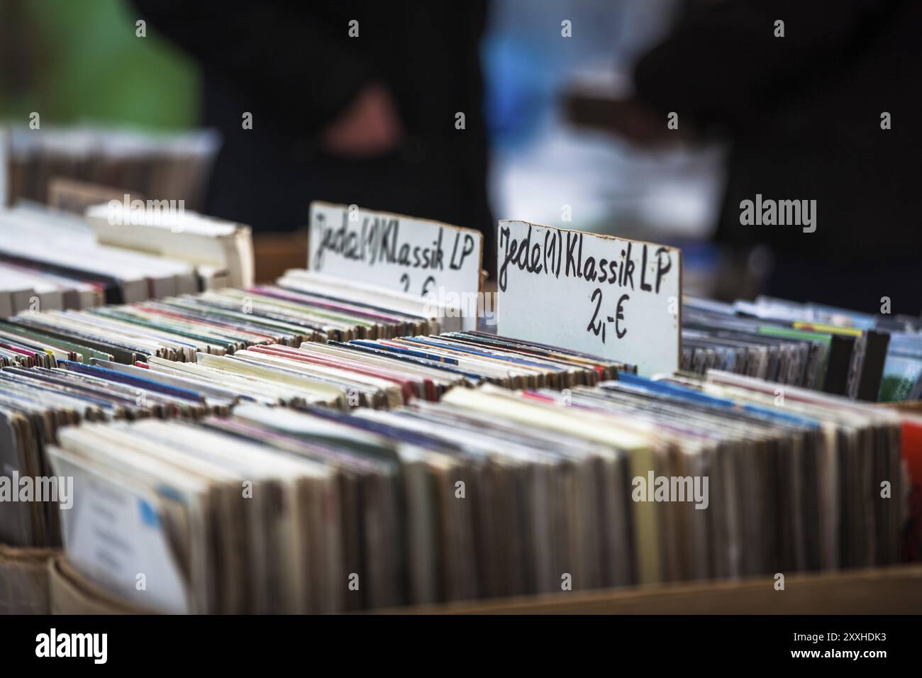 Records shop booth hi-res stock photography and images - Alamy