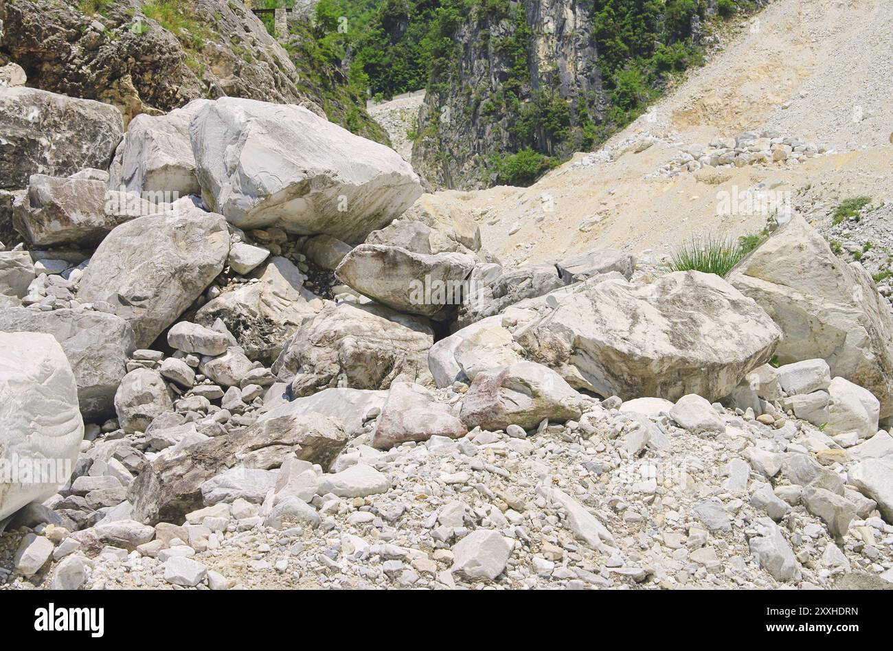 Carrara marble quarry, Carrara marble stone pit 20 Stock Photo - Alamy