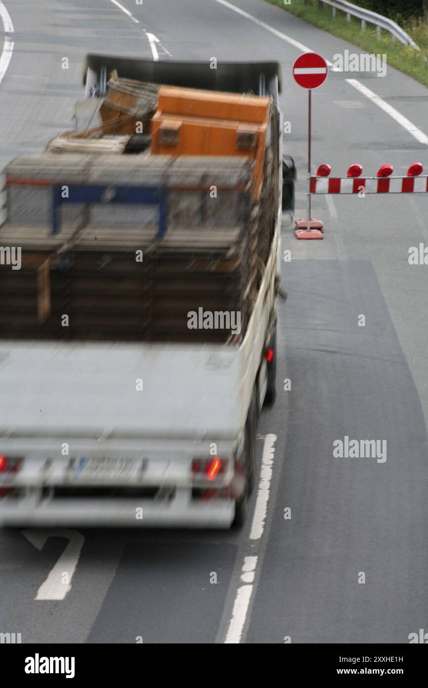 Notice site closure sign hi-res stock photography and images - Alamy