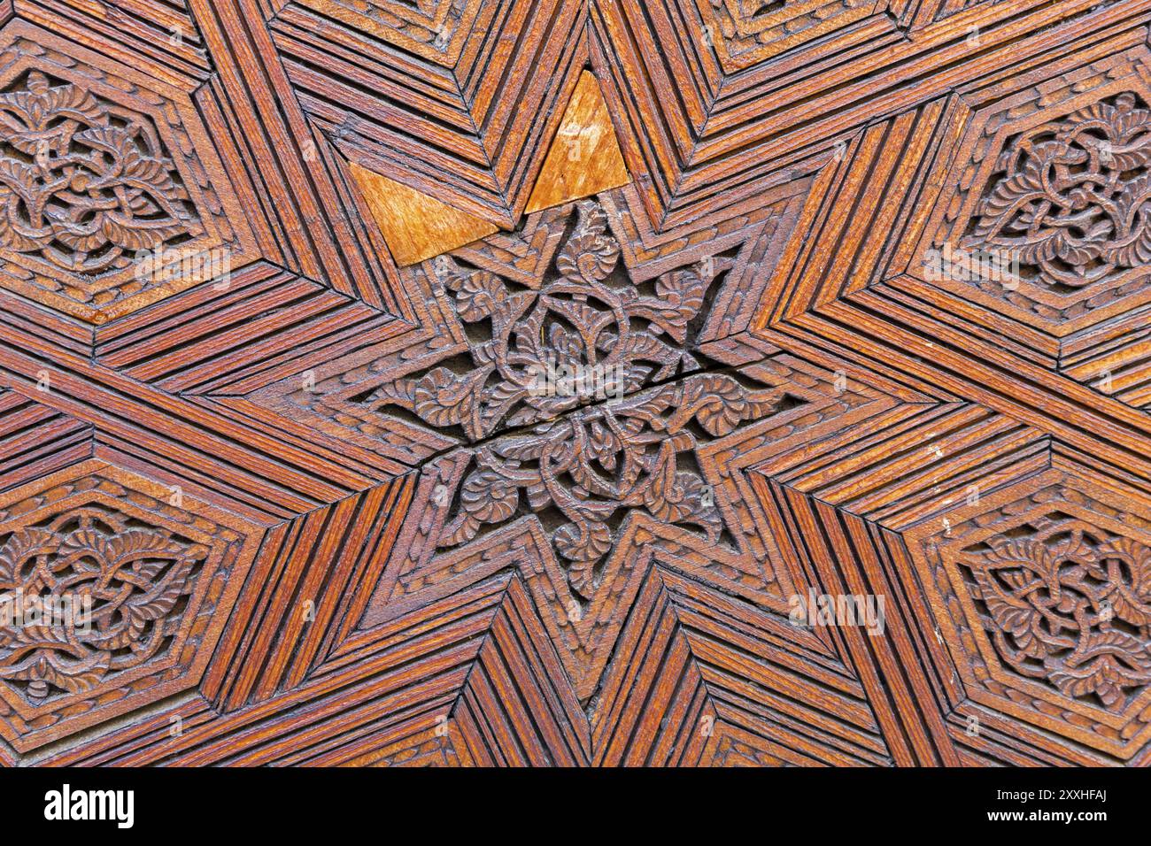 Traditional Moroccan wood carvings Stock Photo - Alamy