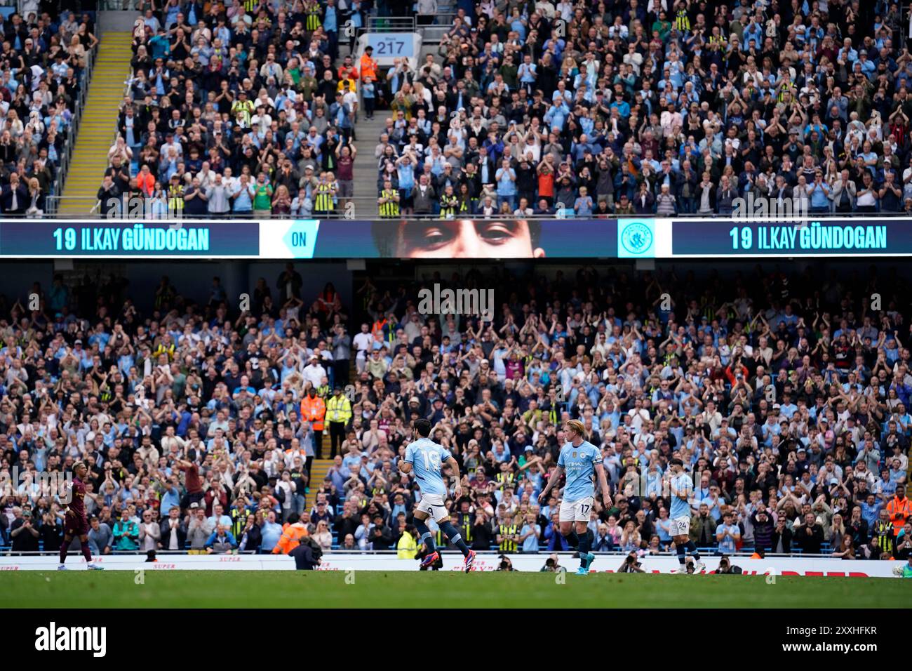 Manchester City's Ilkay Gundogan (19) enters the pitch for substitution ...