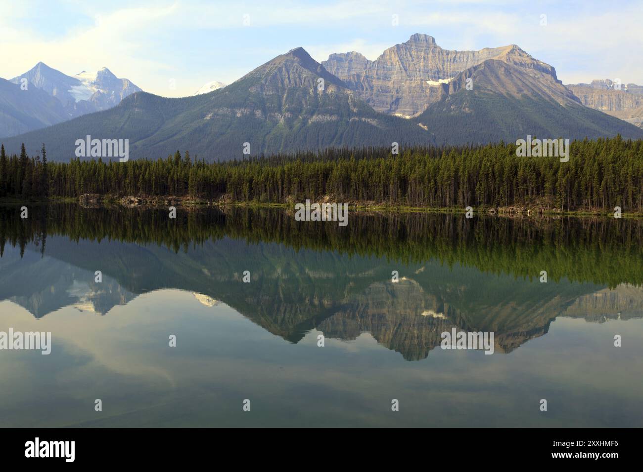 Herbert Lake in Banff National Park in Alberta Canada Stock Photo - Alamy