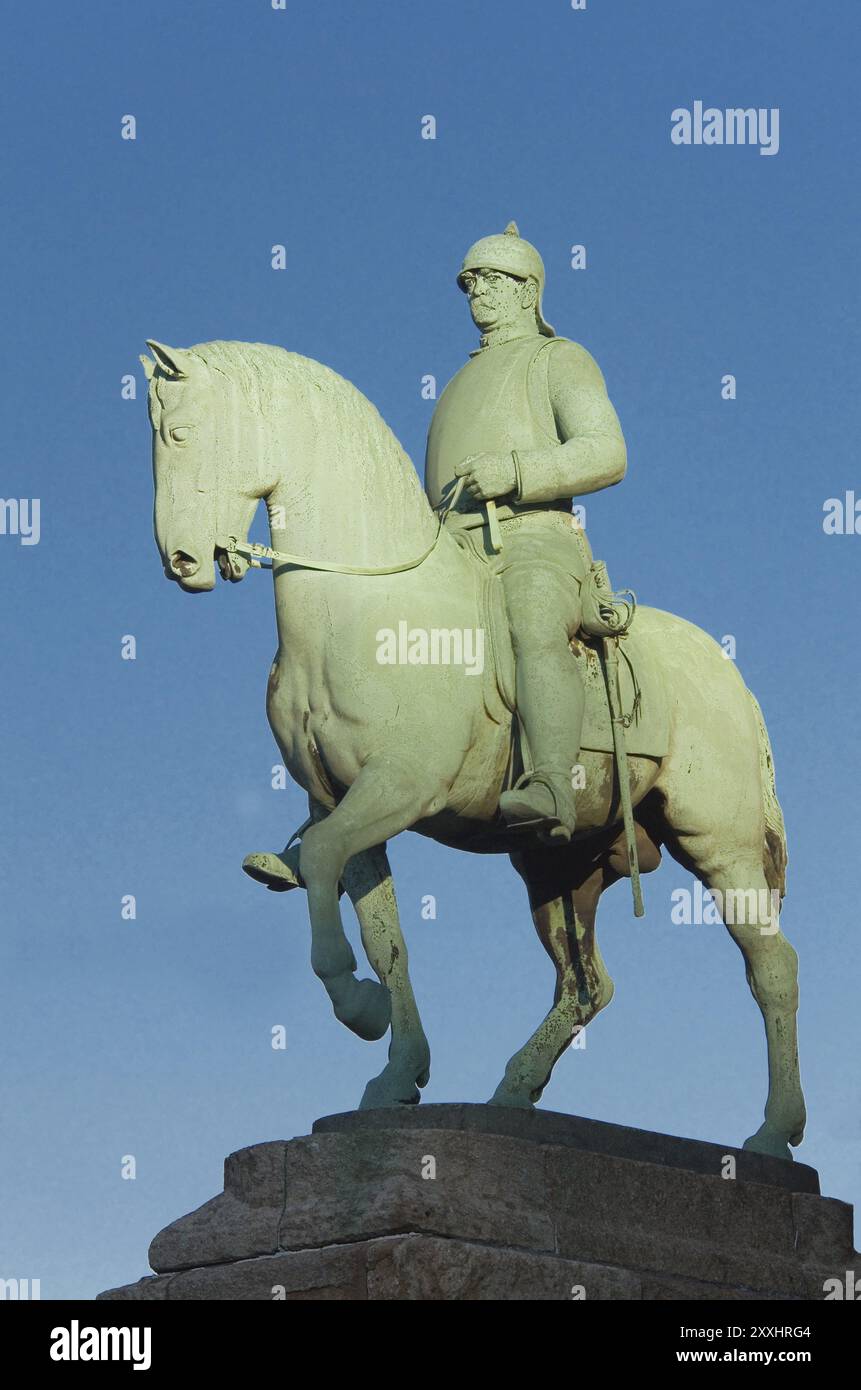 Memorial of Otto von Bismarck in Bremen Stock Photo - Alamy