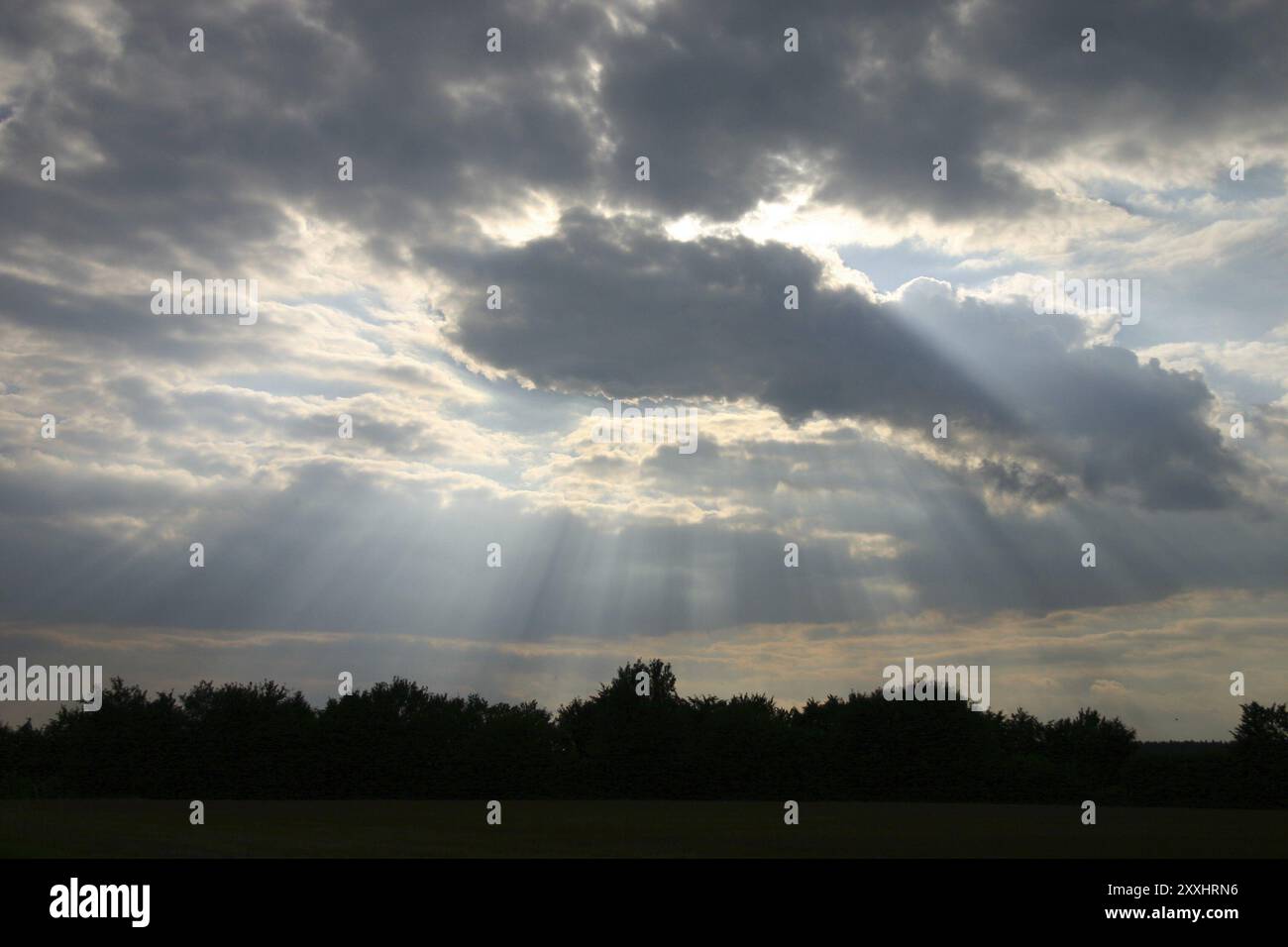 Halo aureole hi-res stock photography and images - Alamy