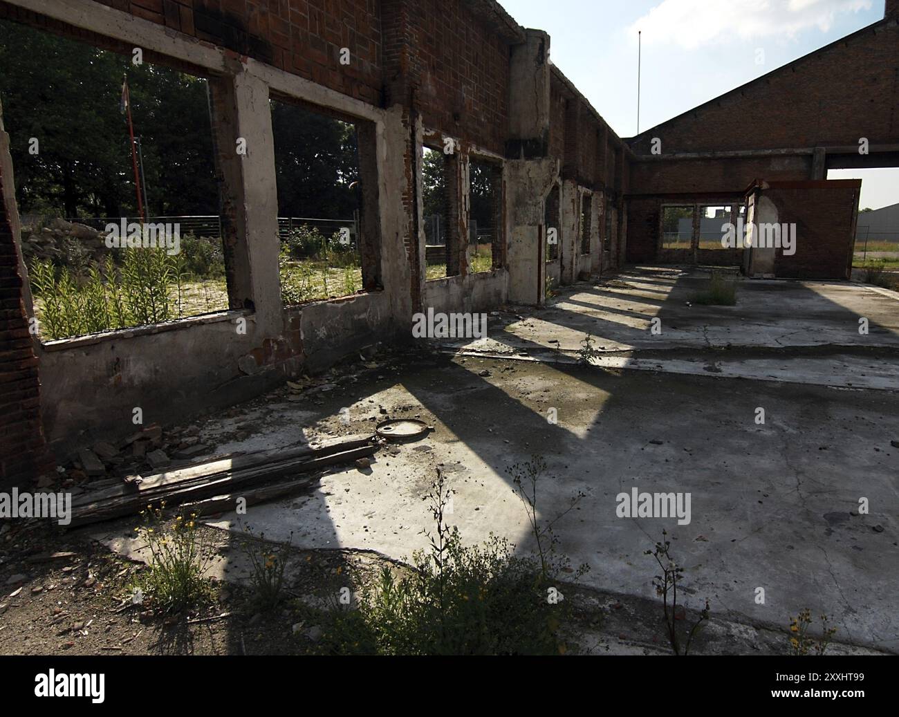 Abstract picture of very old destroyed building Stock Photo - Alamy