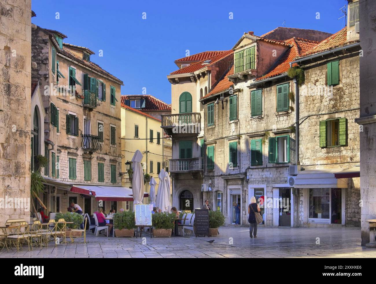Split Square Radic, Split Square Radic 01 Stock Photo - Alamy
