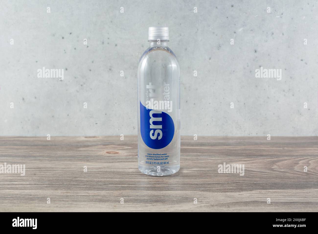 Smart hydration hi-res stock photography and images - Alamy