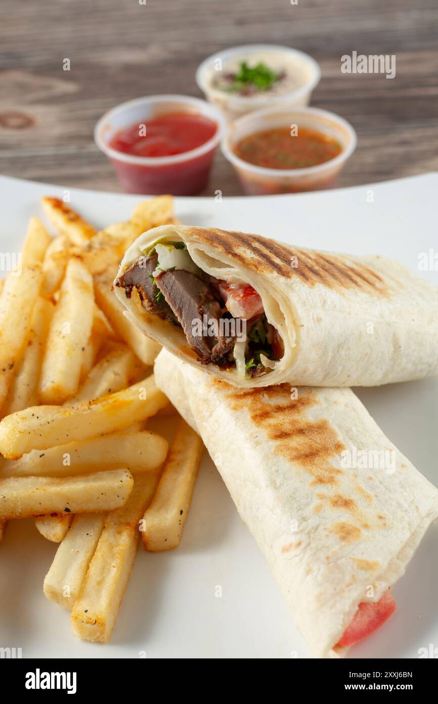 Kebab wrap hi-res stock photography and images - Alamy