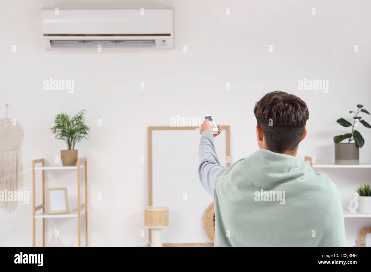 Switching off air conditioner hi-res stock photography and images - Alamy