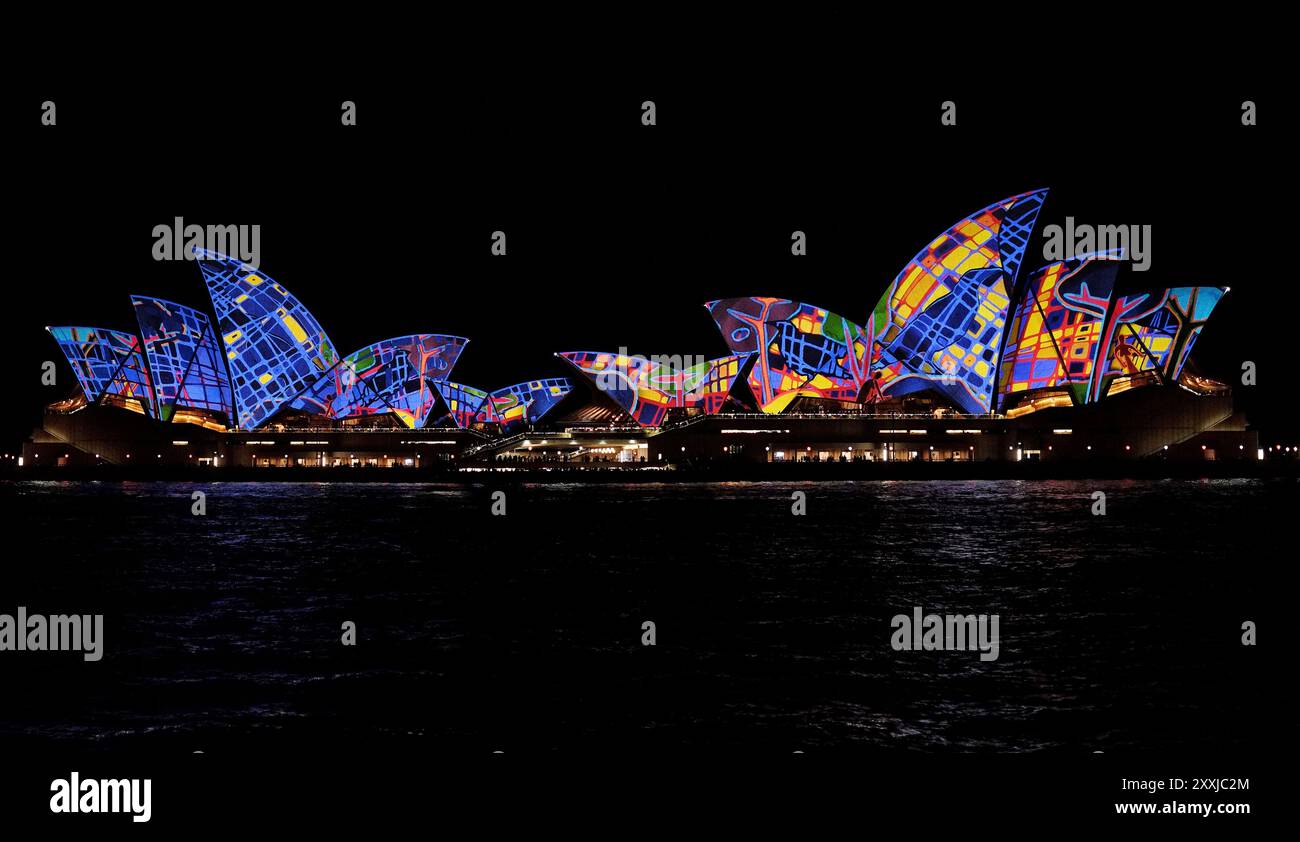 Songlines sydney opera house hi-res stock photography and images - Alamy