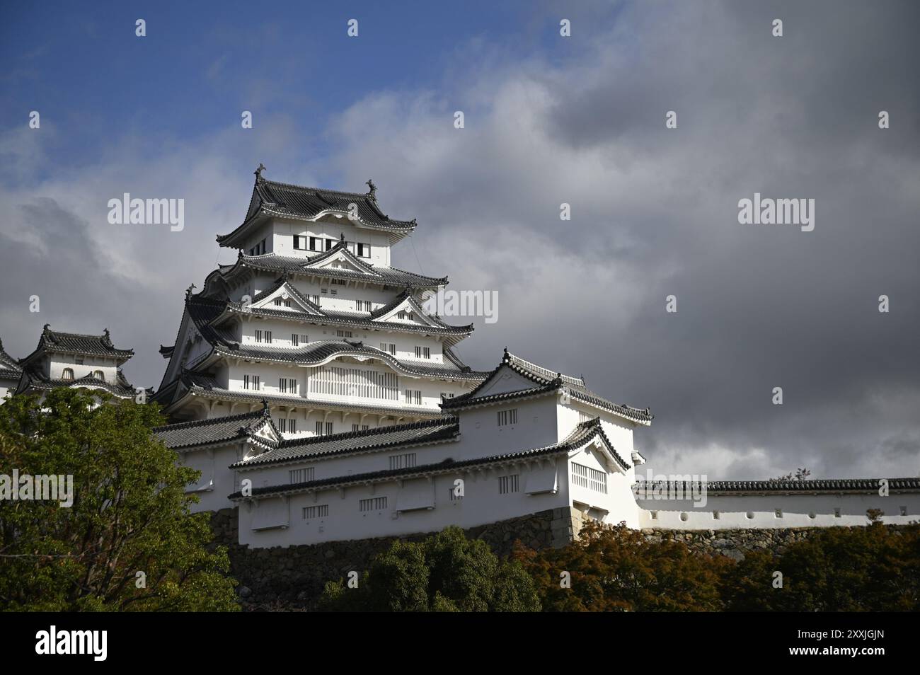 Scenic view of the Himeji-jō Main Donjon with its curved gables known ...